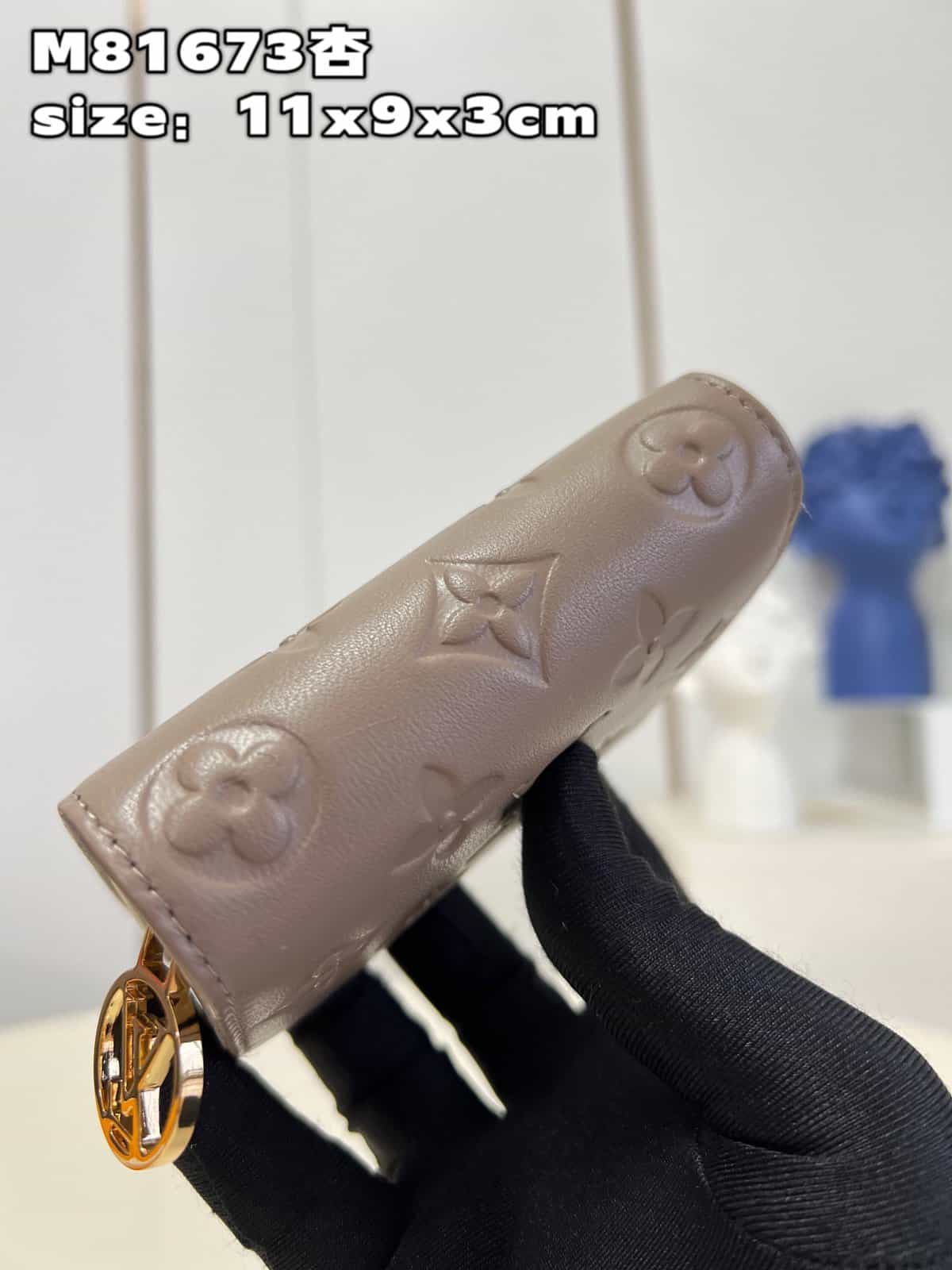 [TOP] L*V Lou Coussin Wallet H27 - Beige - MYCUTIETHING