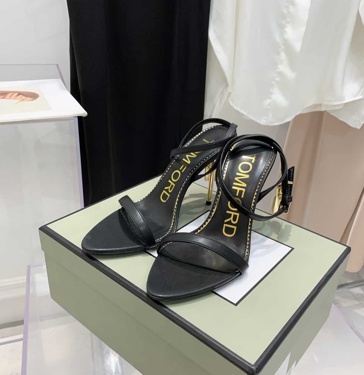 T*mford Padlock Leather Sandals - Black - MYCUTIETHING