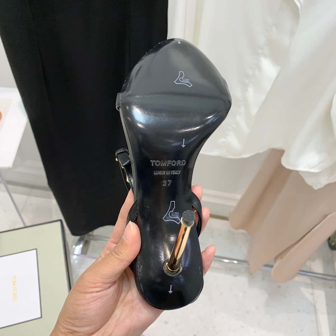 T*mford Padlock Leather Sandals - Black - MYCUTIETHING